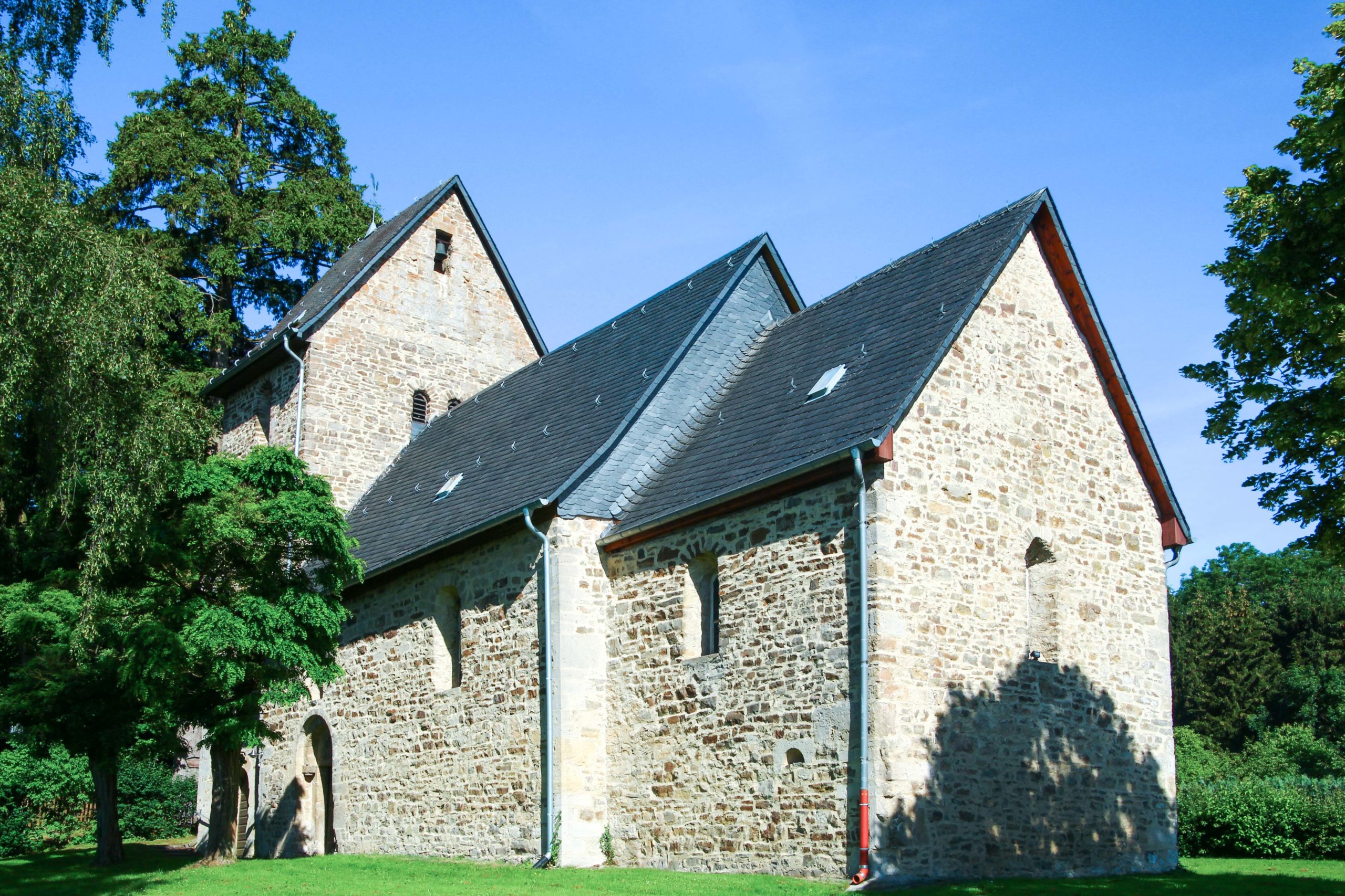 Rhena (St.-Thomas-Kirche)